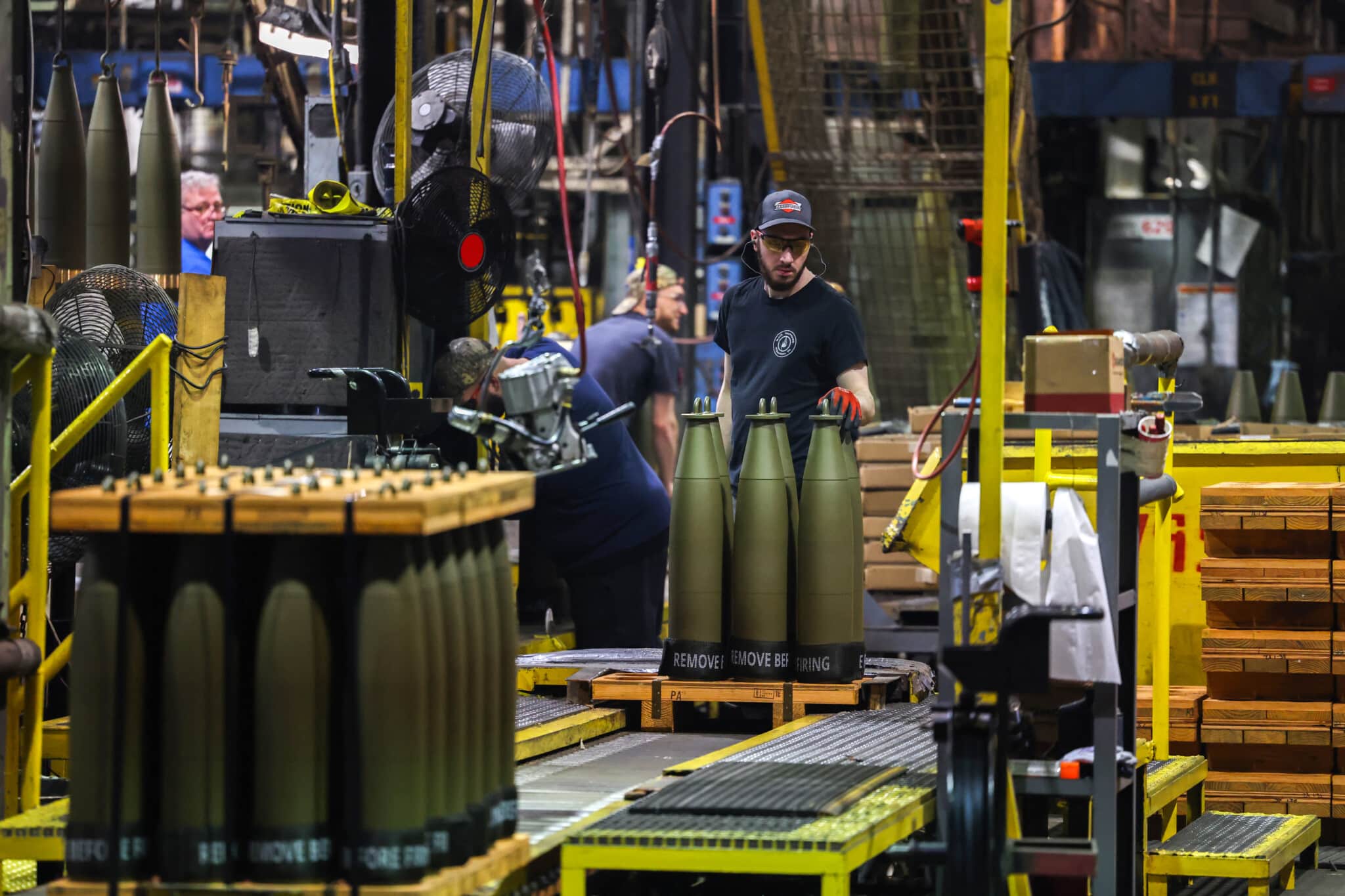 U.S. Approves First Shipment of Weapons to Ukraine Under New Mechanism ...